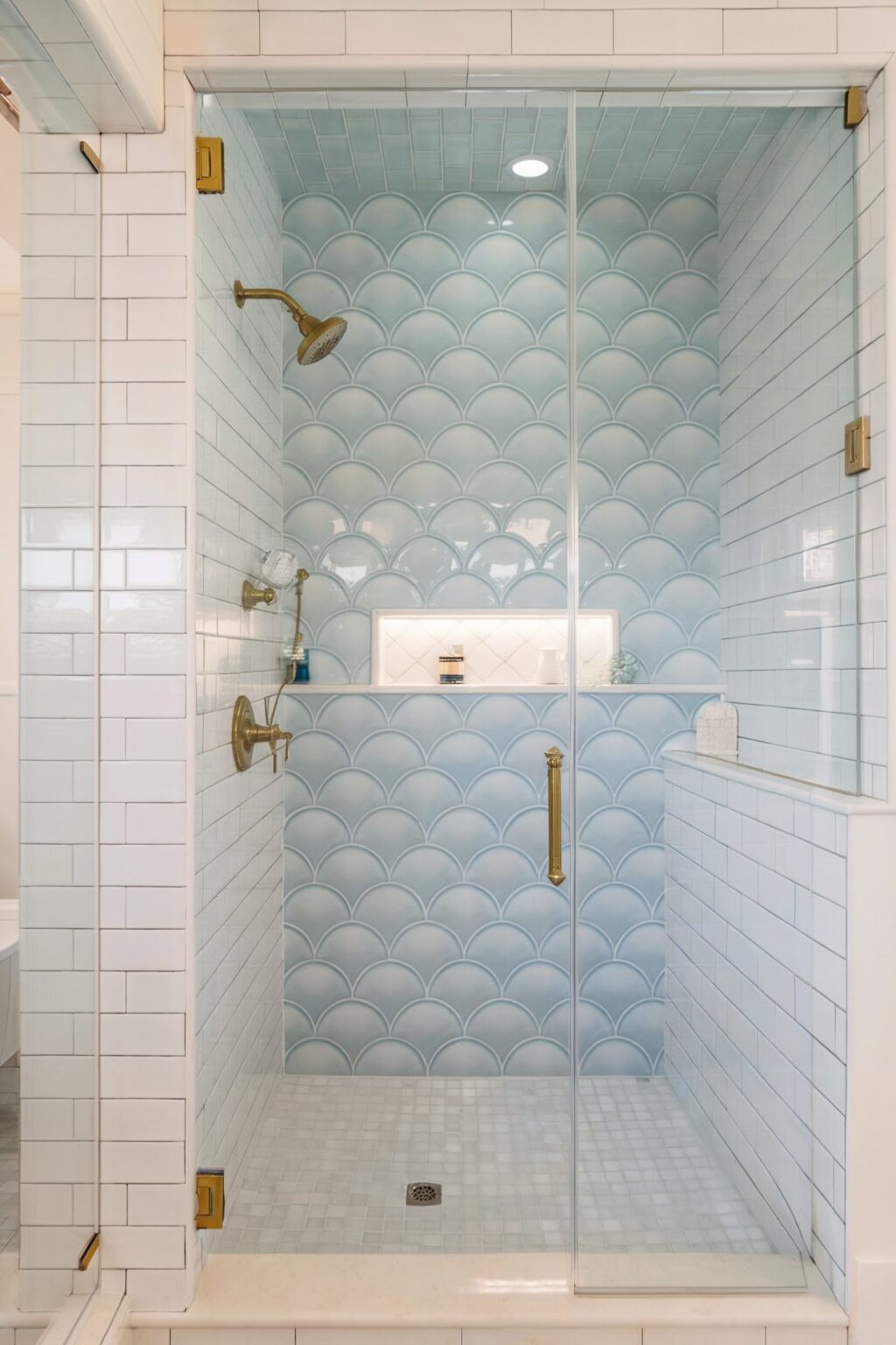 32 Coastal Bathroom Tile Ideas: Bringing the Beach to Your Bath ...